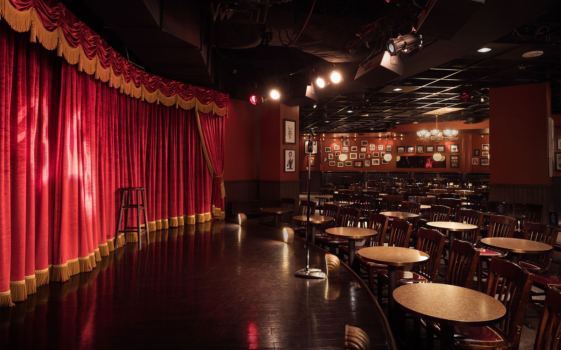 About The Club Brad Garrett Comedy