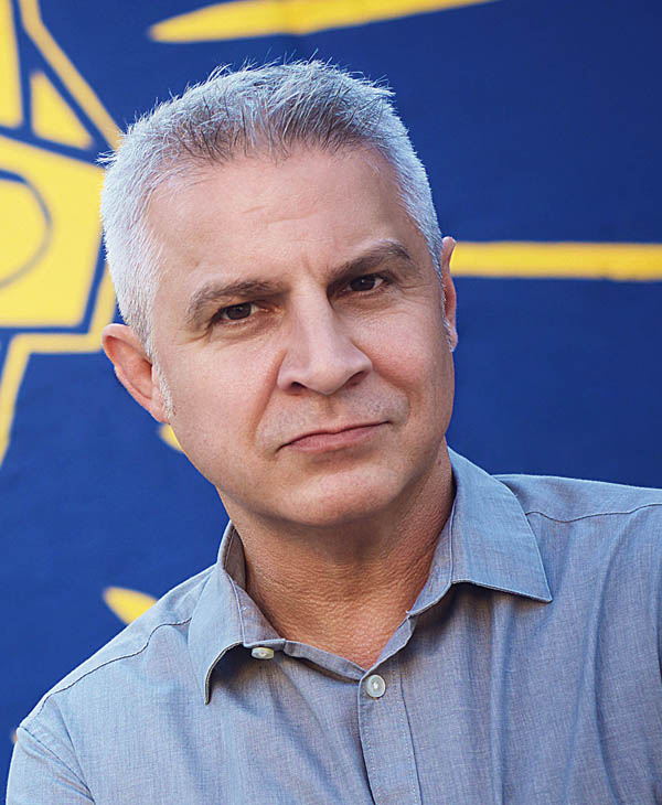 Home | Brad Garrett Comedy